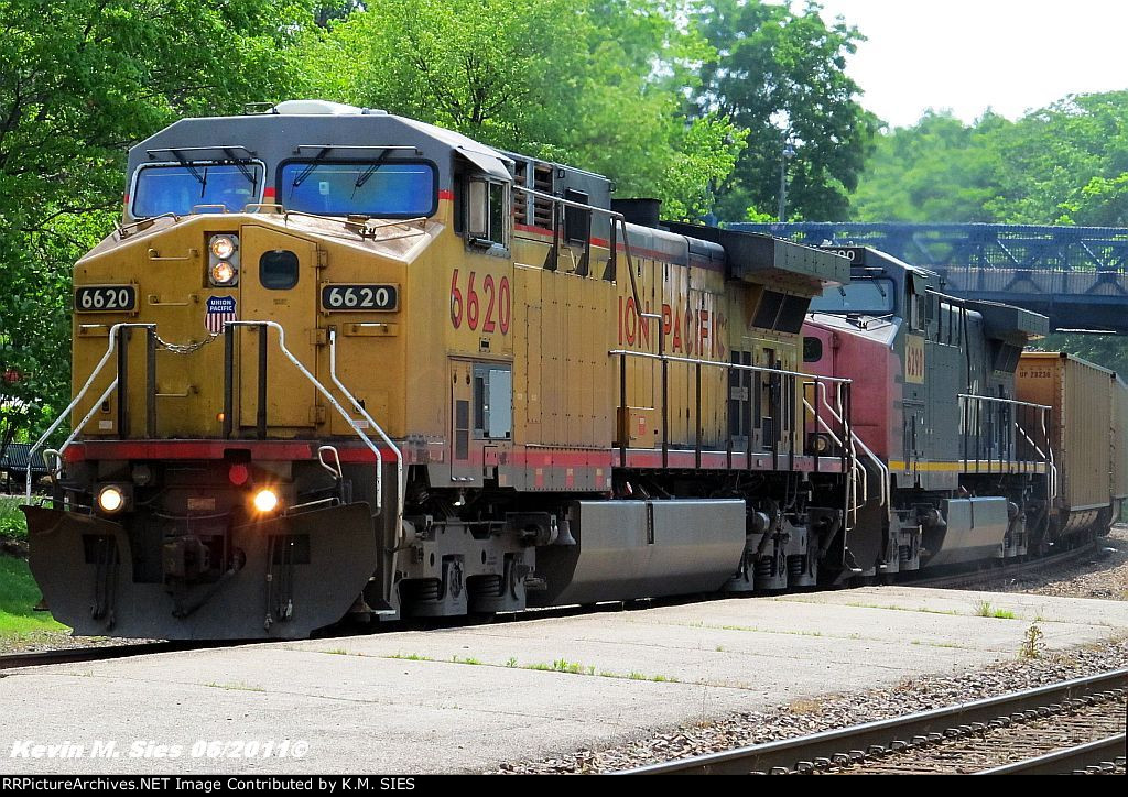 UP 6620 East leads CBTOV-30
